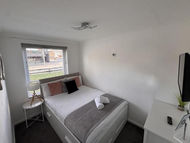 2 bedroom apartment to rent