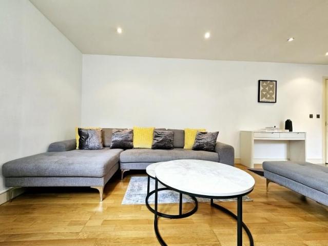 2 bedroom apartment to rent