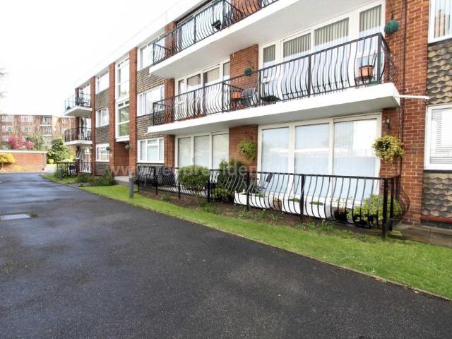 2 bedroom apartment to rent