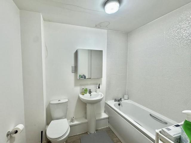 2 bedroom apartment to rent
