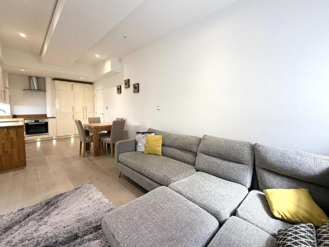 2 bedroom apartment to rent