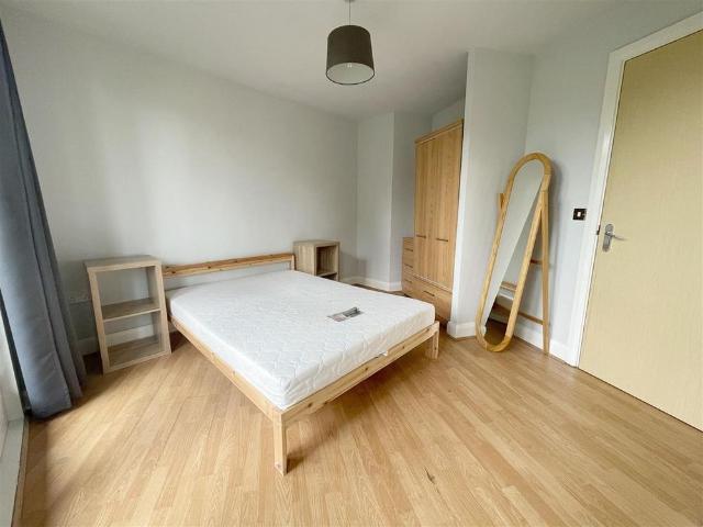 2 bedroom apartment to rent