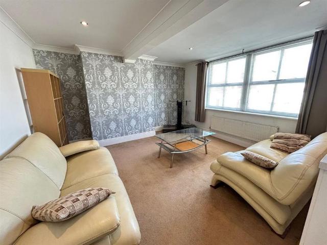2 bedroom apartment to rent