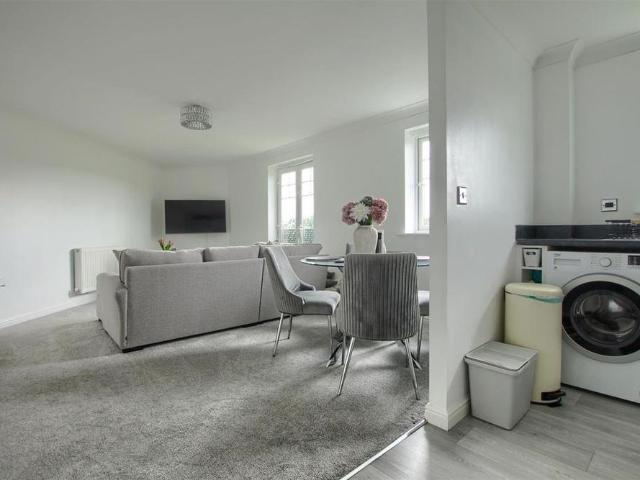2 bedroom apartment to rent