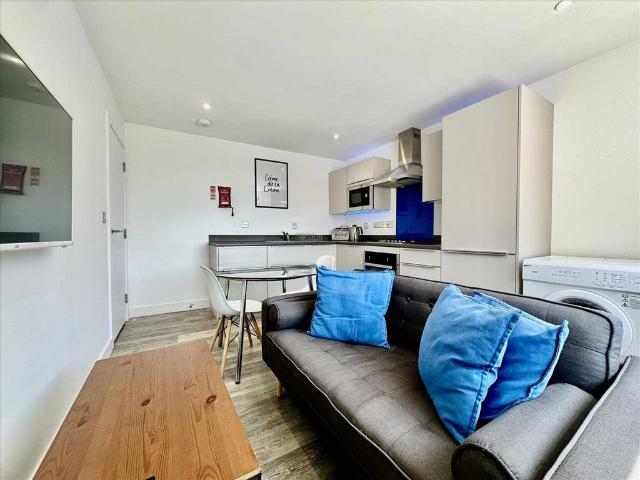 2 bedroom apartment to rent