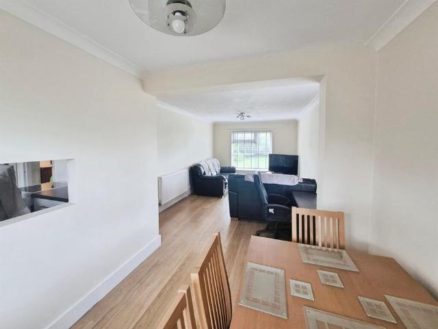 2 bedroom apartment to rent