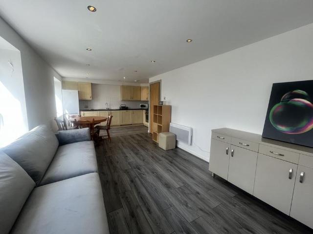 2 bedroom apartment to rent