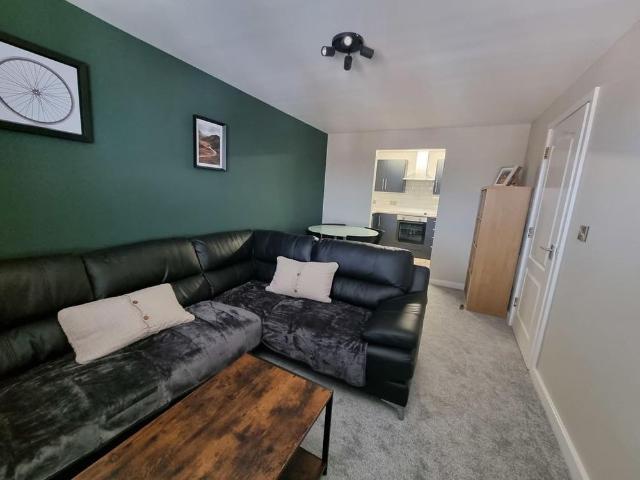 2 bedroom apartment to rent