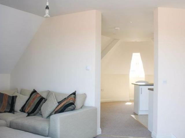 2 bedroom apartment to rent