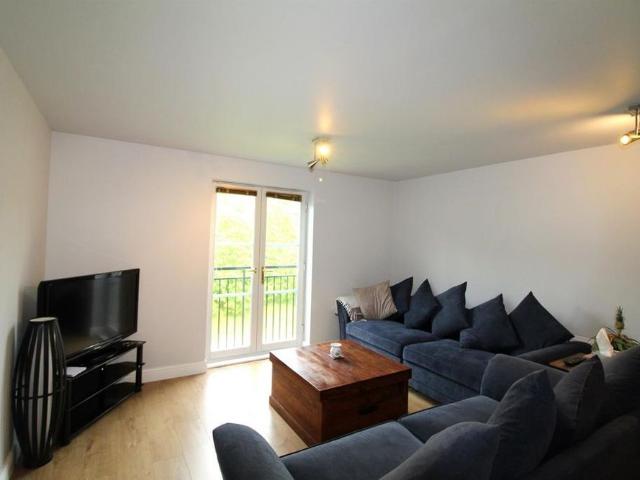 2 bedroom apartment to rent