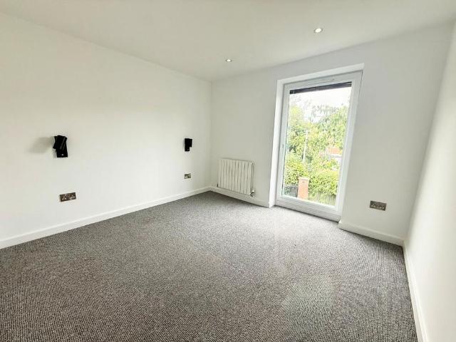 2 bedroom apartment to rent