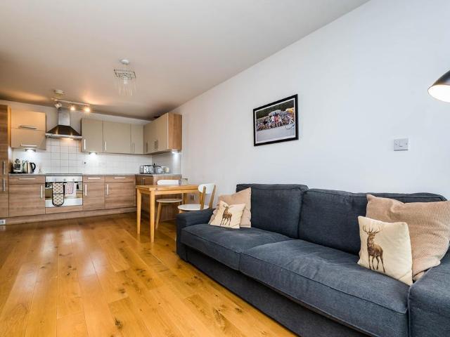 2 bedroom apartment to rent