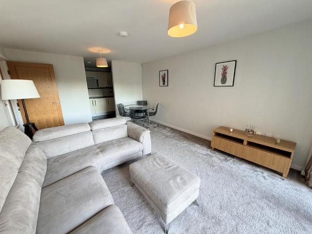 2 bedroom apartment to rent