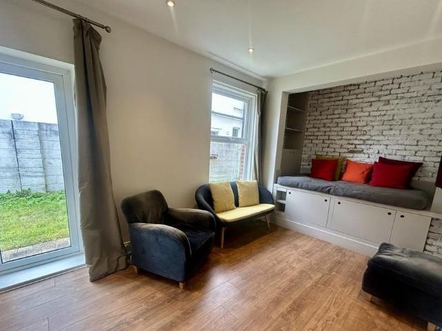 2 bedroom apartment to rent