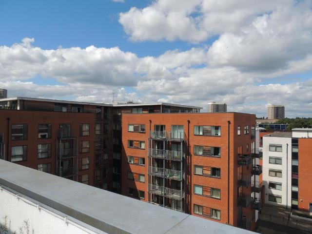 2 bedroom apartment to rent
