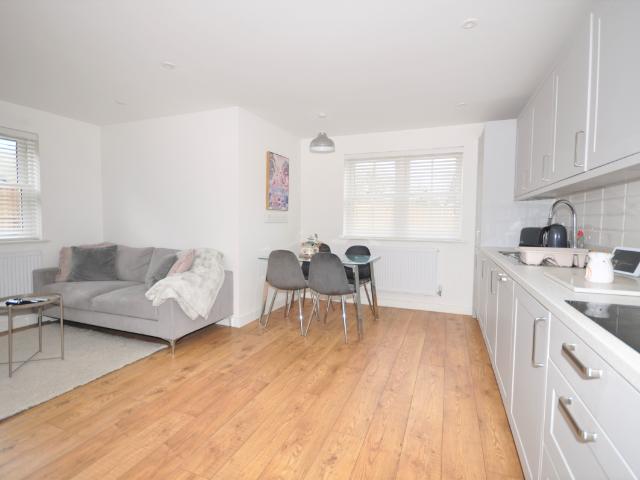 2 bedroom apartment to rent