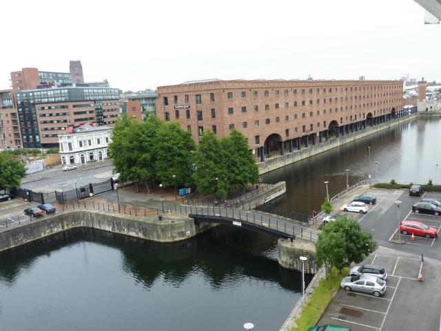 2 bedroom penthouse to rent