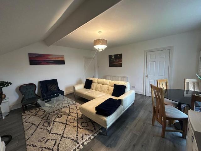2 bedroom apartment to rent