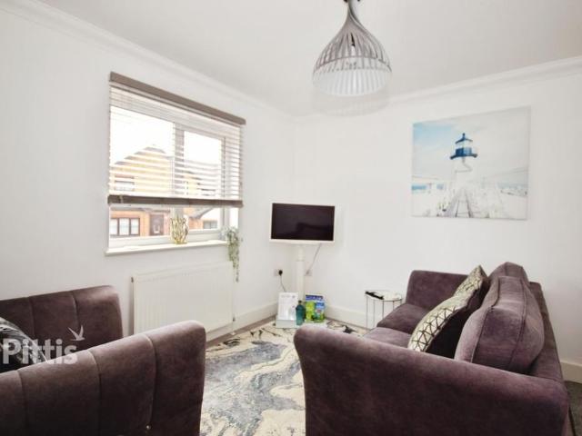 2 bedroom apartment to rent