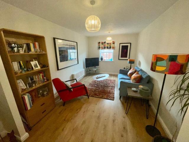 2 bedroom apartment to rent
