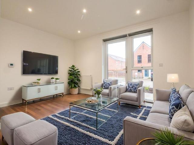 2 bedroom apartment to rent