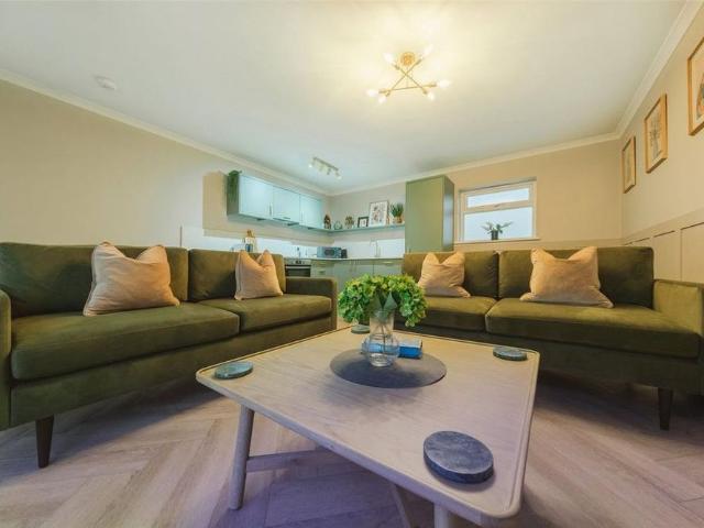 2 bedroom apartment to rent