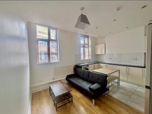 2 bedroom apartment to rent