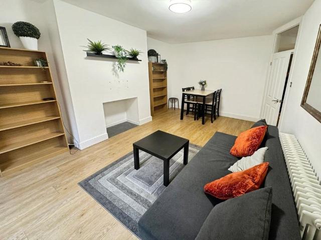 2 bedroom apartment to rent