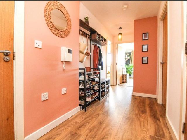 2 bedroom apartment to rent