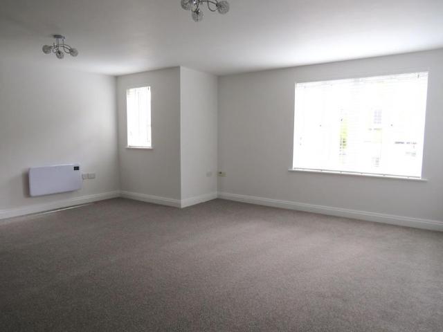 2 bedroom apartment to rent