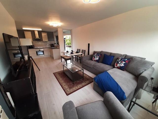 2 bedroom apartment to rent