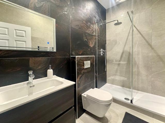 2 bedroom apartment to rent