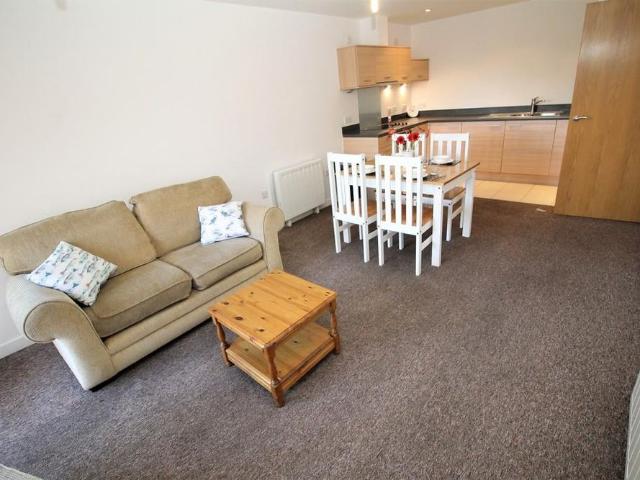 2 bedroom apartment to rent