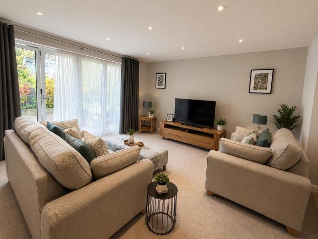 2 bedroom apartment to rent