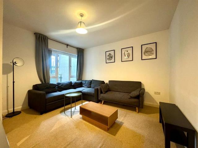 2 bedroom apartment to rent