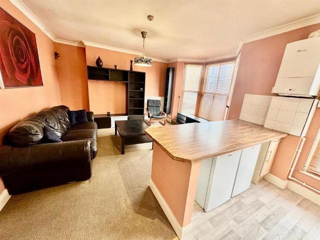 2 bedroom apartment to rent