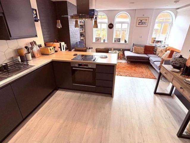 2 bedroom apartment to rent