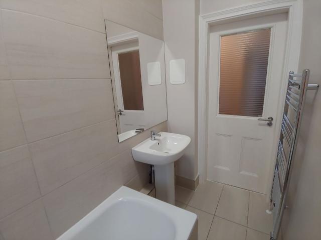 2 bedroom apartment to rent