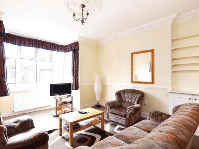 2 bedroom apartment to rent