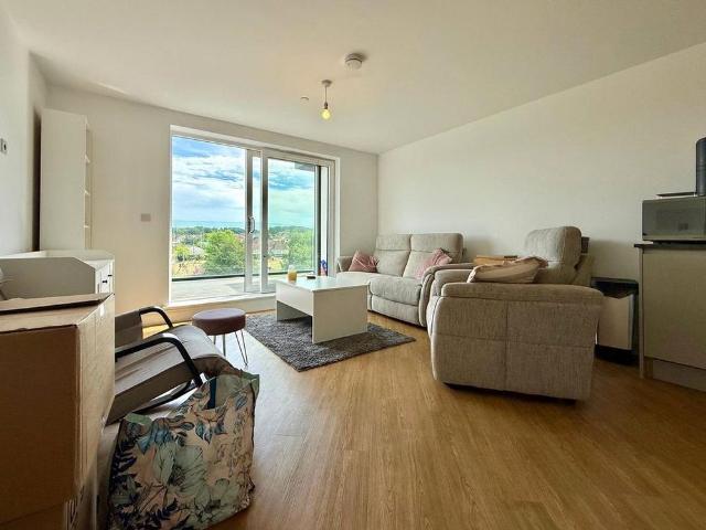 2 bedroom apartment to rent