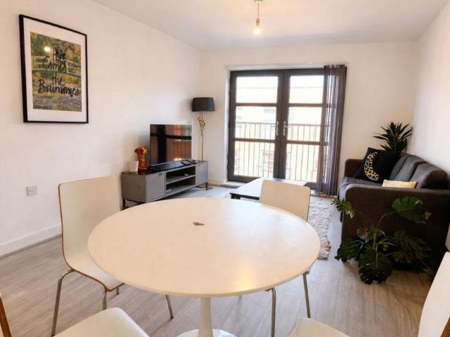 2 bedroom apartment to rent
