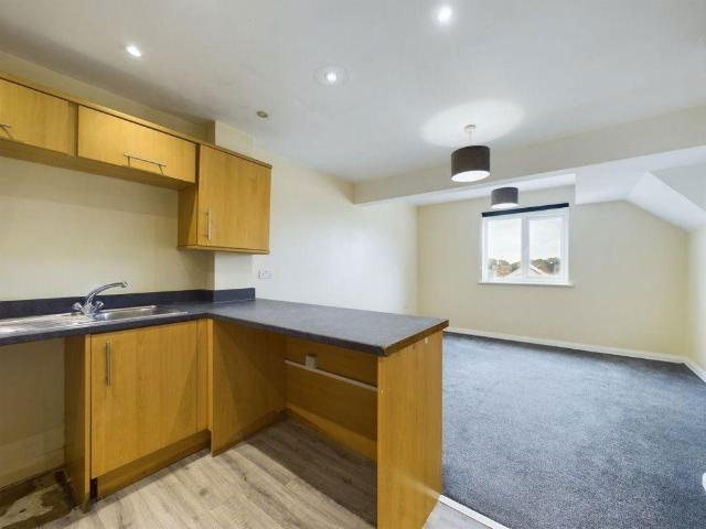 2 bedroom apartment to rent
