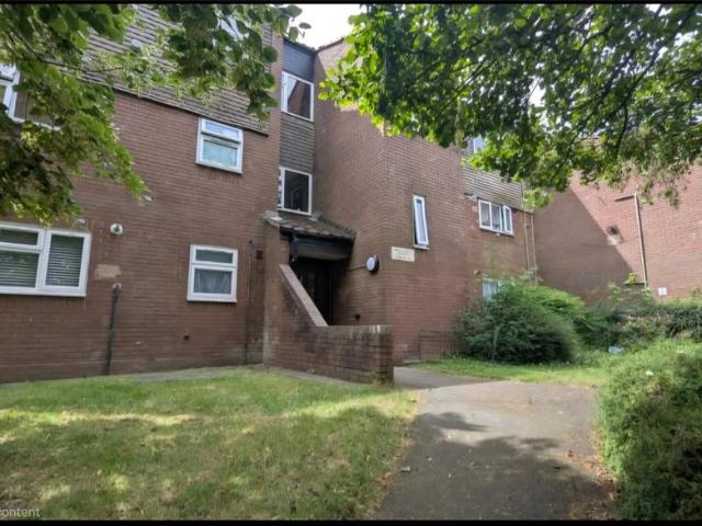 2 bedroom apartment to rent