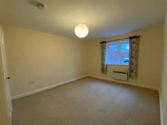 2 bedroom apartment to rent
