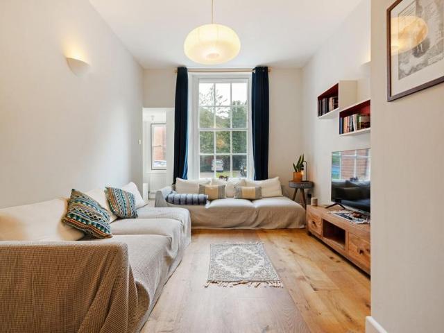 2 bedroom apartment to rent
