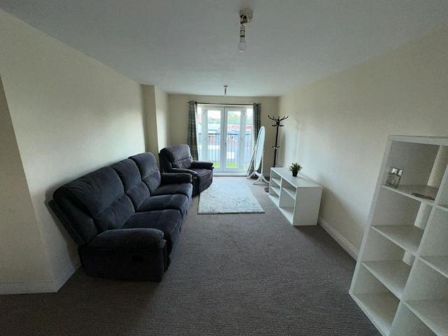 2 bedroom apartment to rent