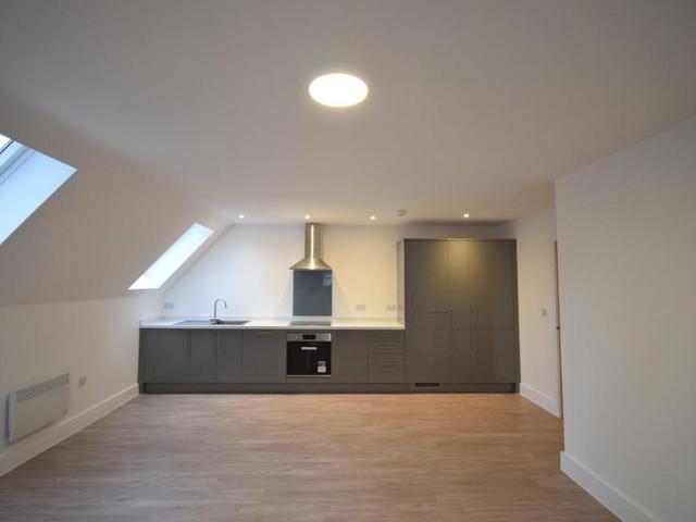 2 bedroom apartment to rent