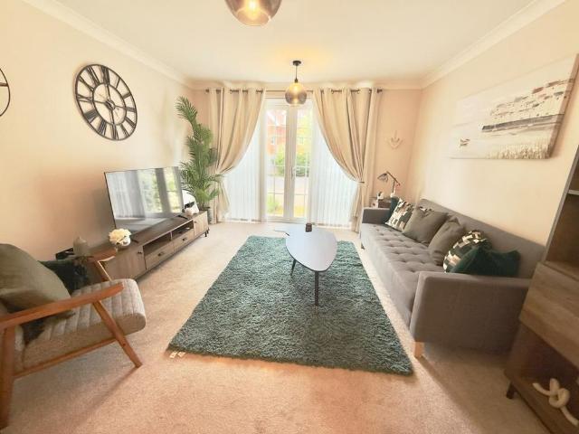 2 bedroom apartment to rent