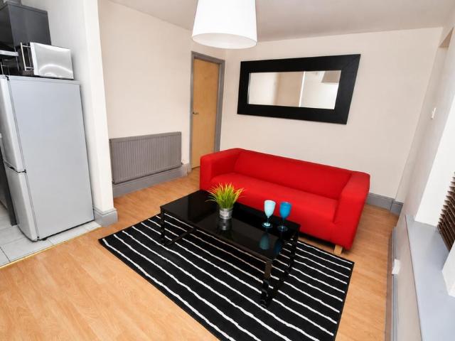 2 bedroom apartment to rent