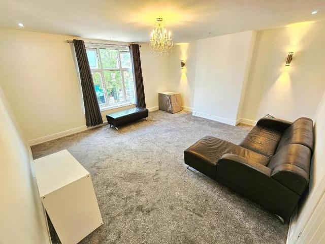 2 bedroom apartment to rent